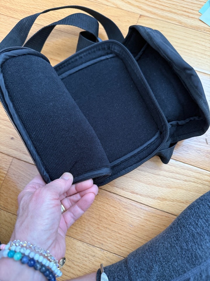 Vintage Case Logic CD Player & CD Black Bag with Carry Strap | eBay