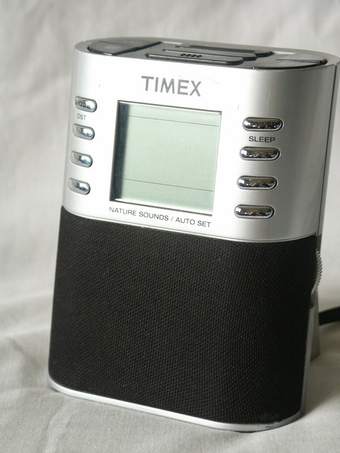 Timex T308S LCD Auto Set Digital Clock Am/fm Radio and Nature Sounds ...