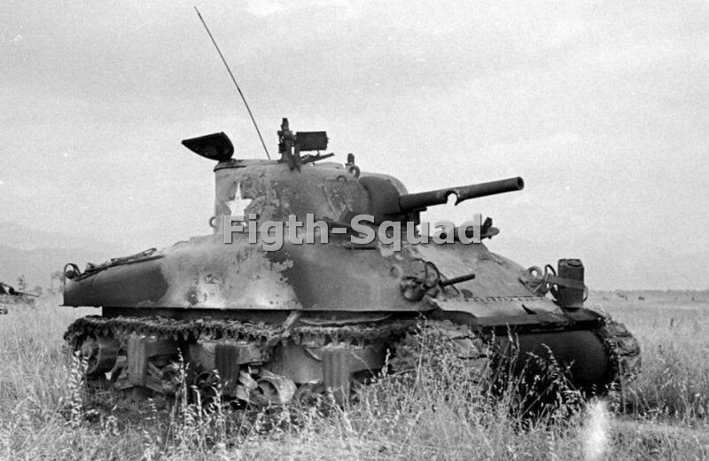 WW2 Picture Photo German tiger tank Shot Through Barrel of US tank 8437 ...