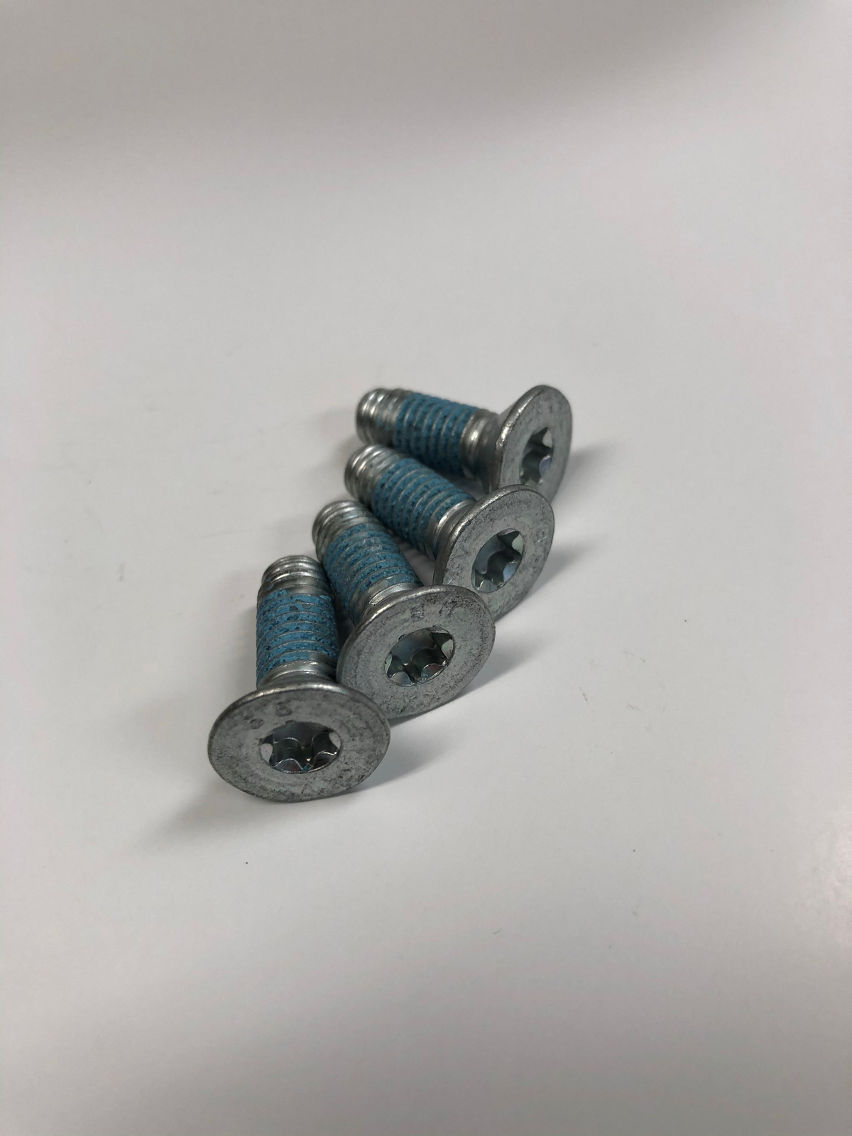 GM LS1 LS2 LS3 LS6 LS7 LQ4 Camshaft Retainer Thrust Plate w/ Bolts ...