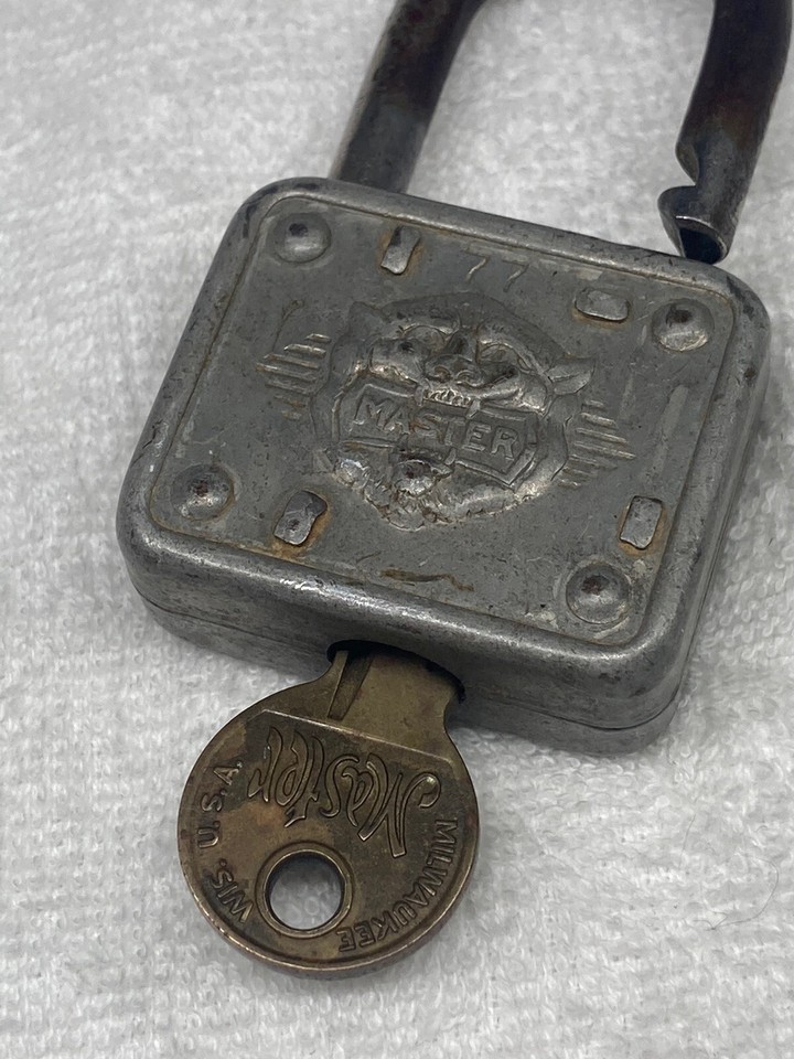 Vintage Master Lock Co. #77 Lion Head Padlock with Key Works Milwaukee ...