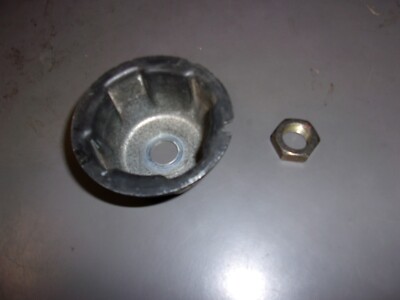 OEM USED BRIGGS AND STRATTON FLYWHEEL STARTER CUP AND NUT 791960,690662 ...