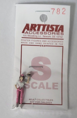 Arttista #782 - Waitress on Rollerskates - S SCALE Figure - Model ...