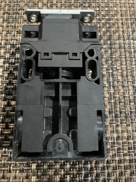 JOKAB Safety JSNY5B Safety Relay Interlocks Switch T66686 for sale ...