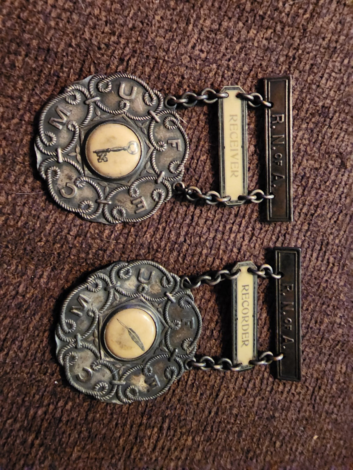 Vintage RN of A Receiver & Recorder Badge Pins Royal Neighbors of ...