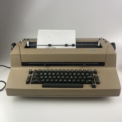 Vintage IBM Selectric II Correcting Typewriter - Powers On - Parts Or ...