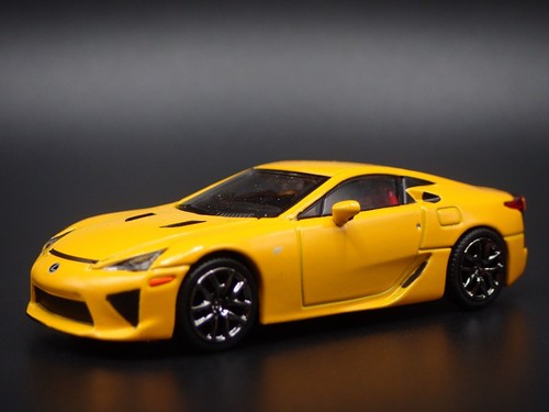 2010-2012 LEXUS Lfa Super Auto 1/64 Scala da Collezione Diorama ...