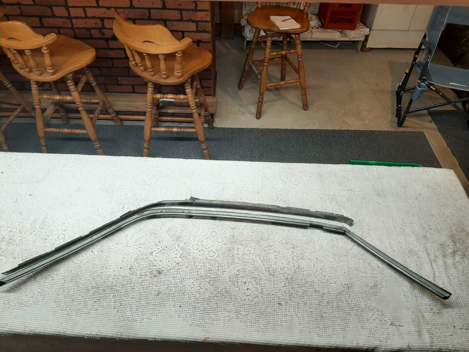 1970-1974 E-BODY MOPAR PASSENGER SIDE DRIP RAIL WITH WEATHERSTRIP ...