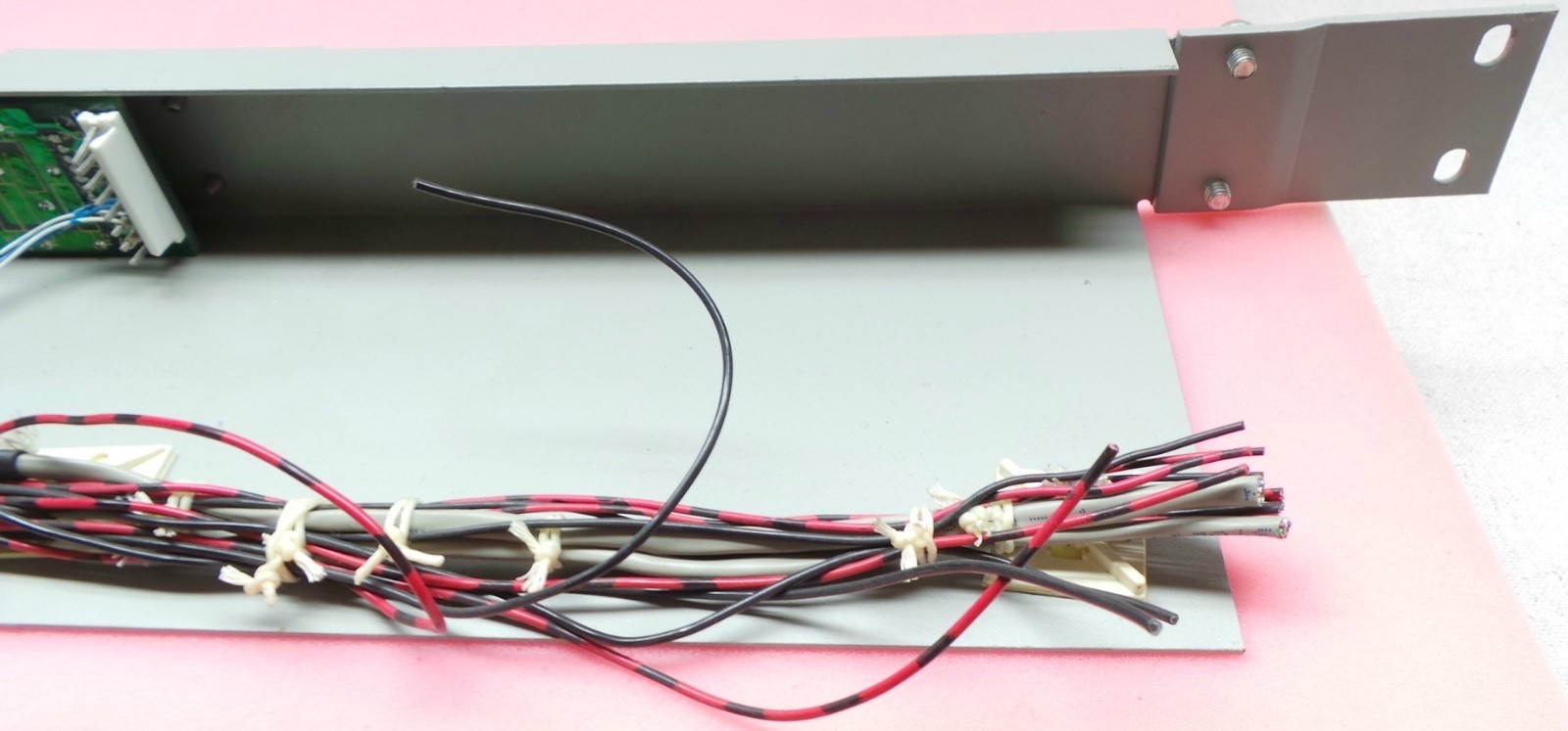 Hendry IEGMT10 Fuse Panel. Single Feed with Rack Ears | eBay