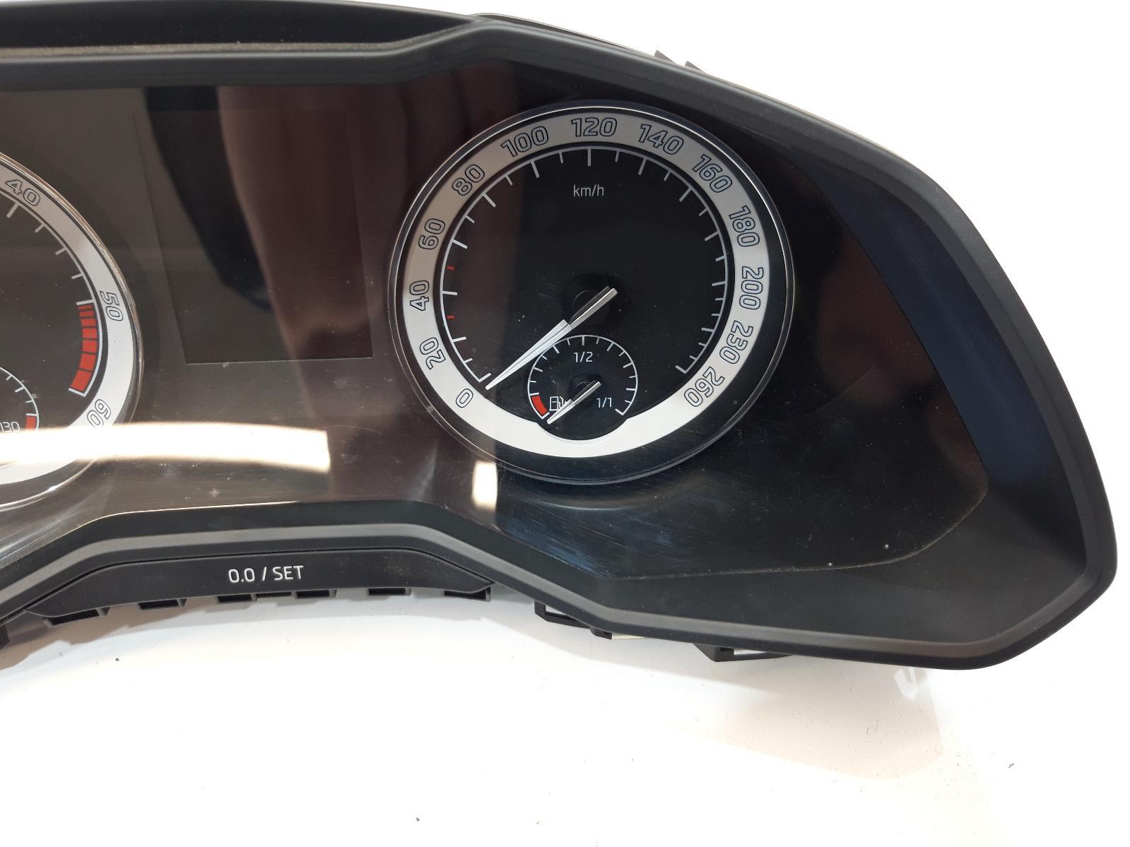 2019 SKODA SUPERB Speedo Ensemble Instrument 3V0920711C Véritable | eBay