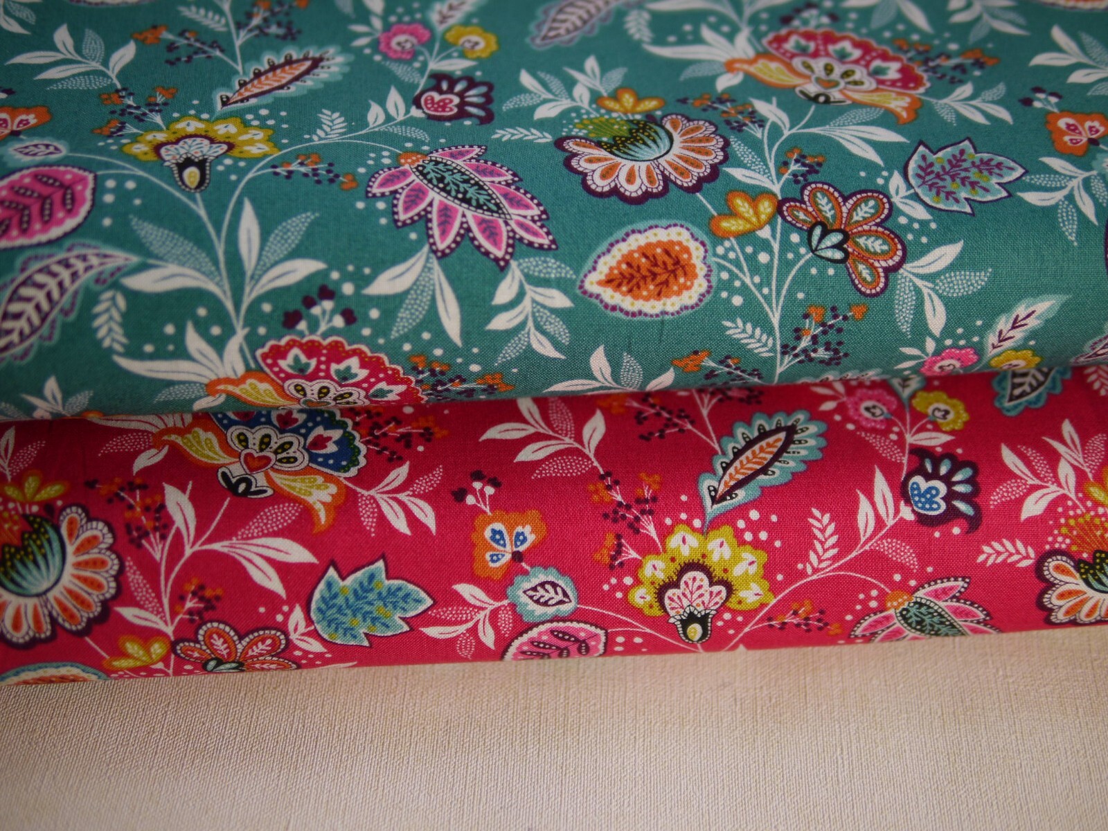 Makower Patchworkstoff JEWEL SARASA, Baumwollstoff Blumen bunt 2 versch ...