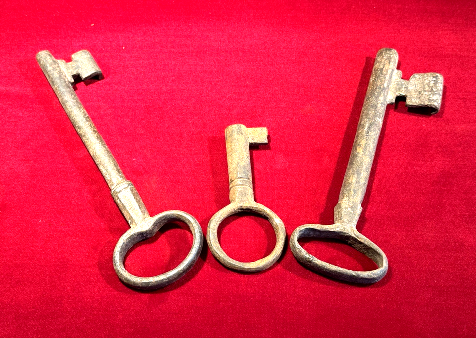RARE ANTIQUE CIVIL WAR ERA LARGE FORGED IRON PRISON SKELETON KEYS / SET ...