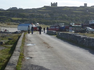 Photo A2 Shore road at Inis Ou00c3u00adrr Inisheer Walking towards the ...