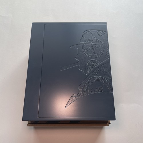 Davidoff Cigars Winston Churchill Travel Set Humidor, Flask, Journal ...