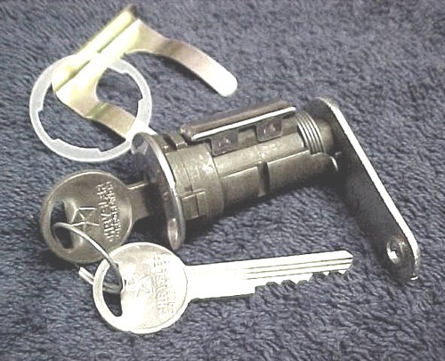 NOS Trunk Lock With Pentastar Keys Mopar Plymouth Barracuda 1970 1971 ...
