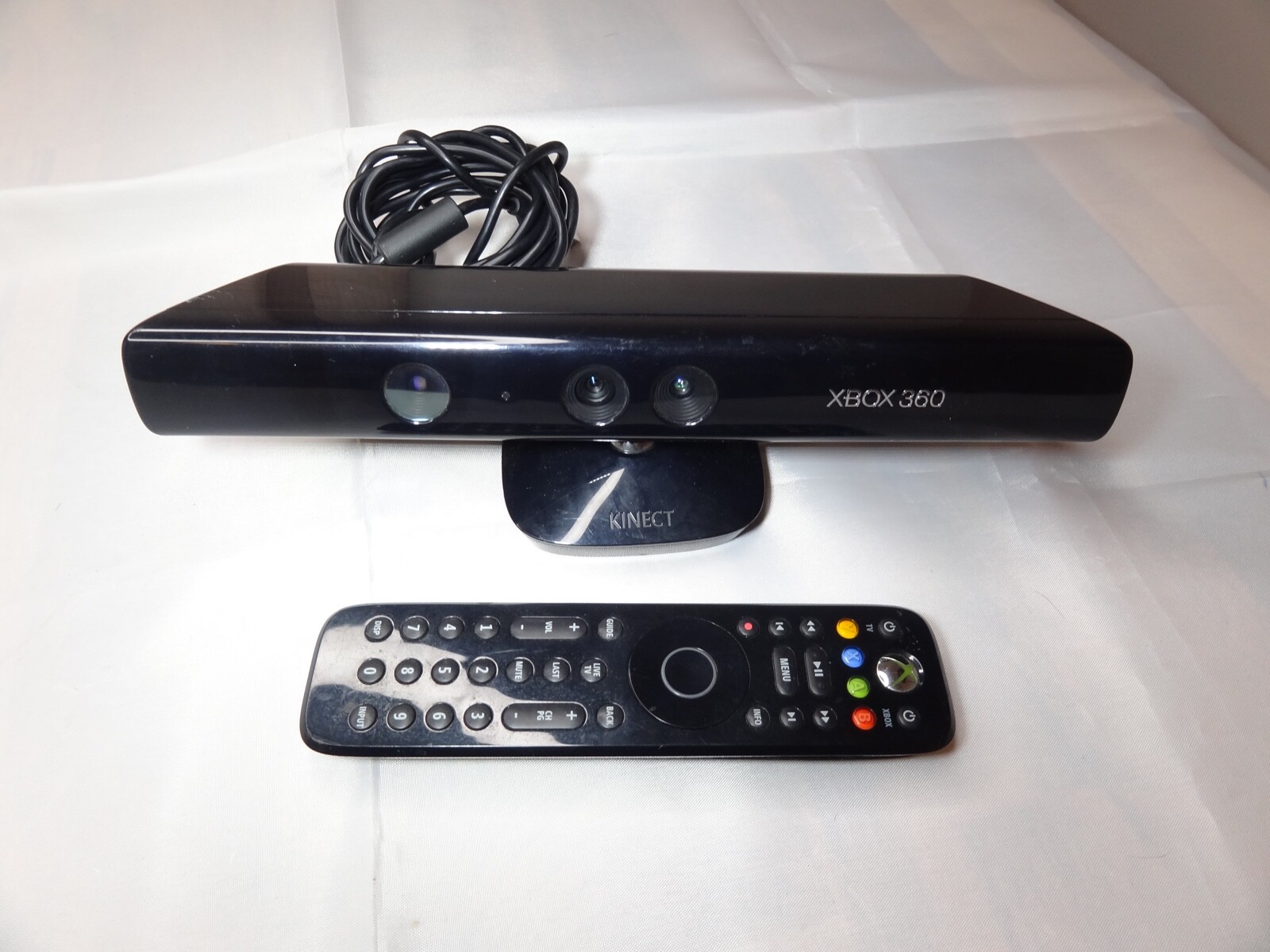 Microsoft Xbox 360 Kinect Camera Sensor Bar Black And Xbox 360 Remote ...