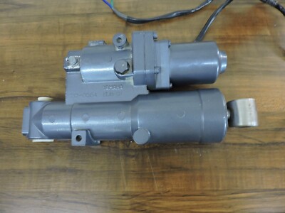 USED YAMAHA 6D8-43800-01-8D TILT & TRIM UNIT | eBay