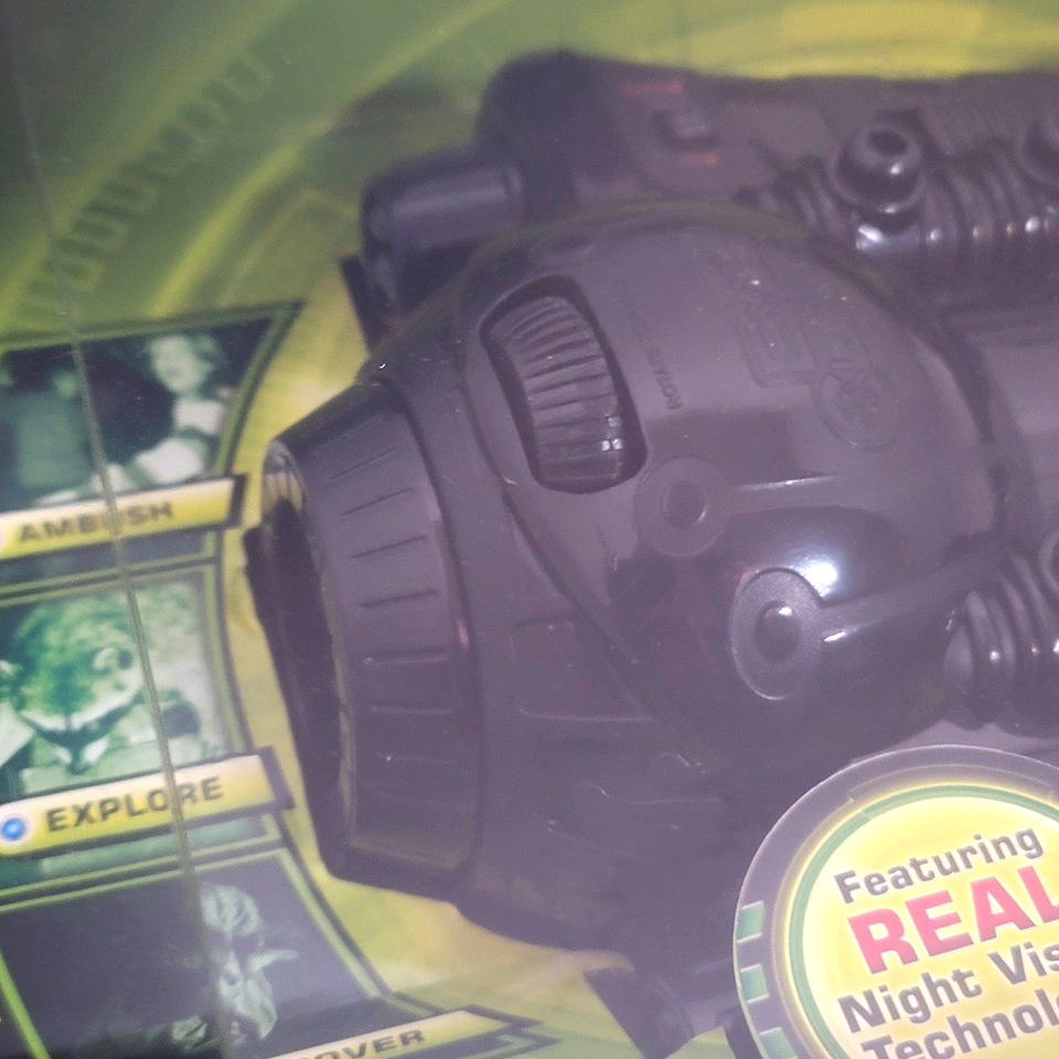 Jakks Pacific Eye Clops Night Vision 2.0 Infrared Stealth Binoculars ...