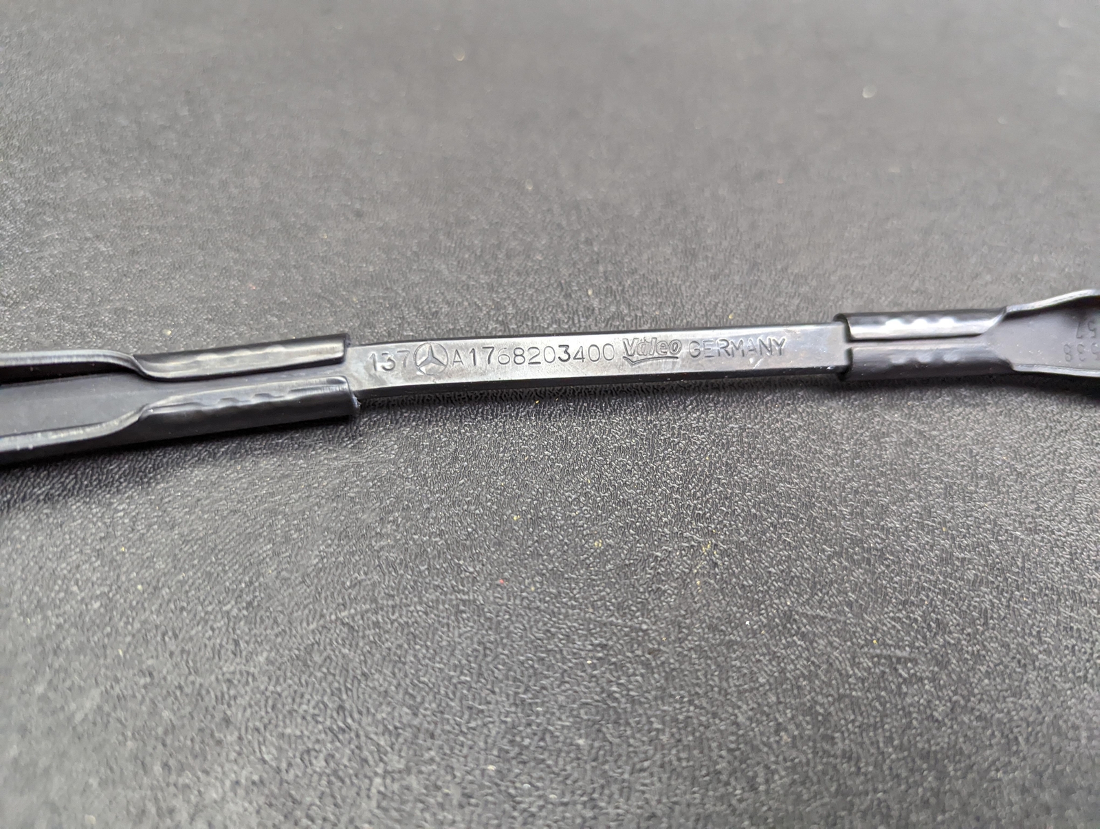 Front Left Windshield Wiper Arm 2018 Mercedes CLA 250 1768203400 2016 ...