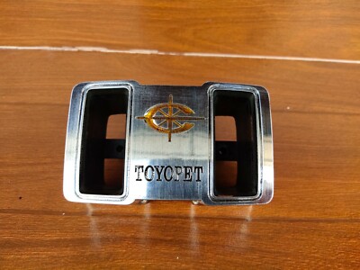 TOYOTA CORONA RT81 RT80 FRONT GRILLE BADGE/EMBLEM GENUINE 1972 | eBay