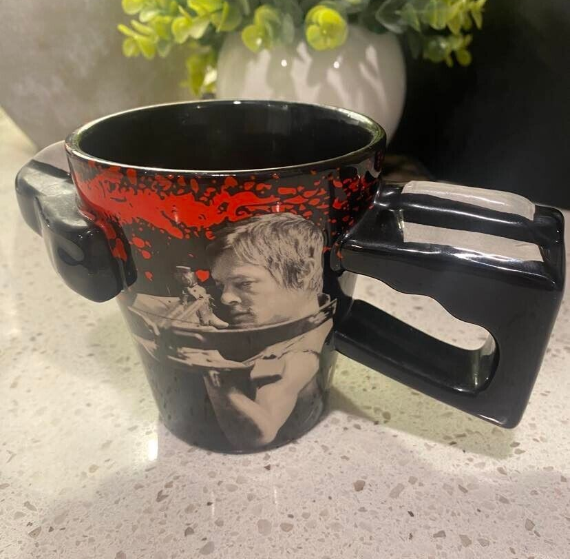 Just Funky AMC The Walking Dead Team Daryl Arrow Crossbow Coffee Mug ...