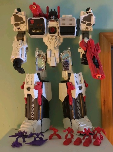 Titan Class Metroplex SDCC Exclusive | Transformers Generations Hasbro ...