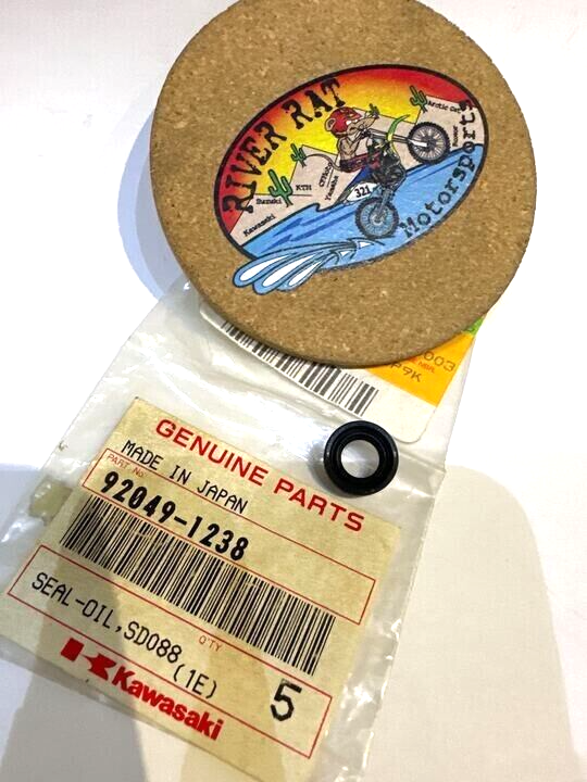 Kawasaki KX KDX 85 100 125 200 220 250 OIL SEAL CYL HEAD OEM 92049-1238 ...