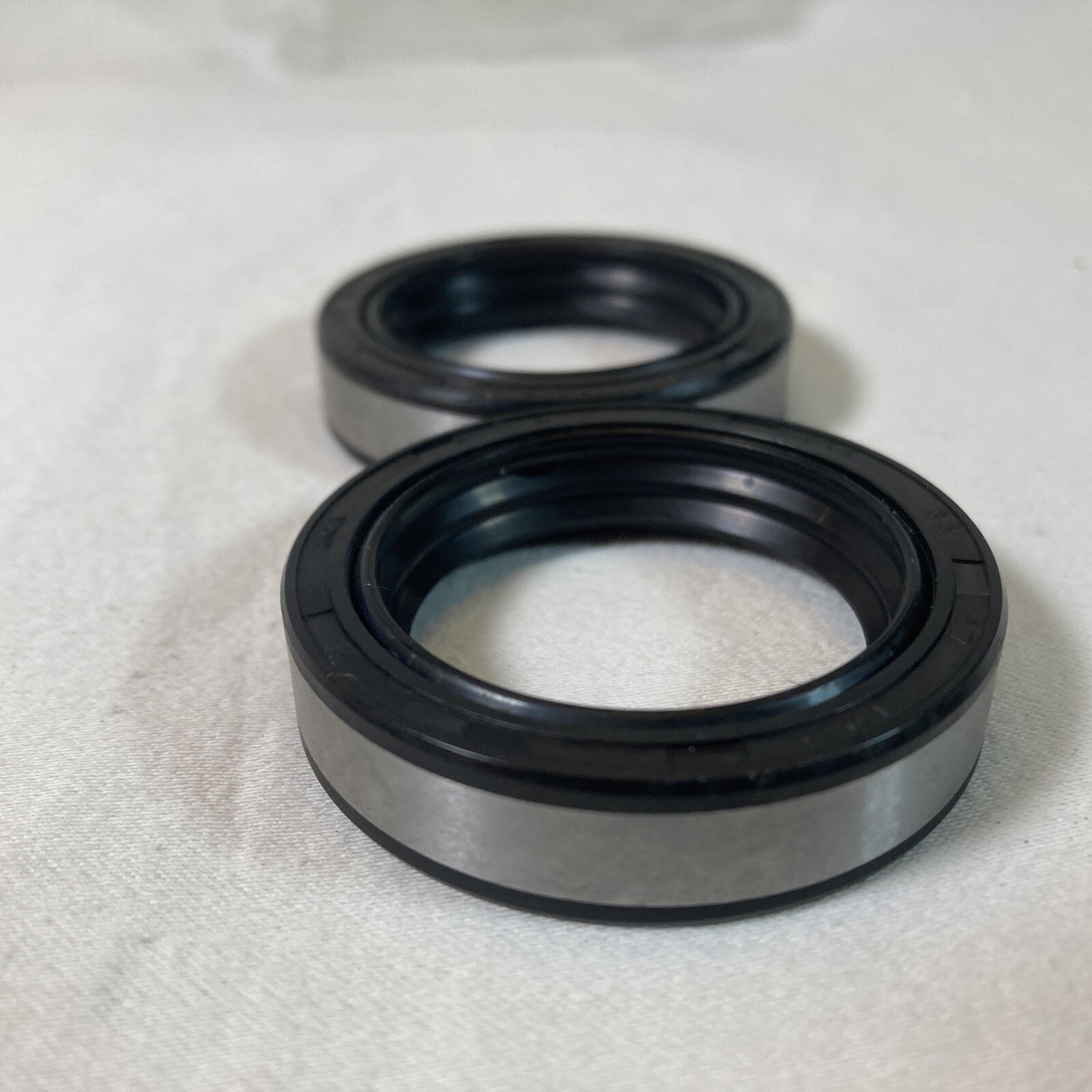KOK 1411 Fork Oil Seal 35mm x 47mm x 10.5mm PAIR For Harley Davidson ...