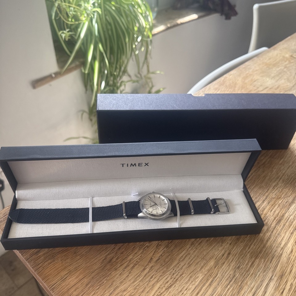 Timex Blue Mens Analogue Watch Marlin Jet Automatic 2 tiny scuffs on ...