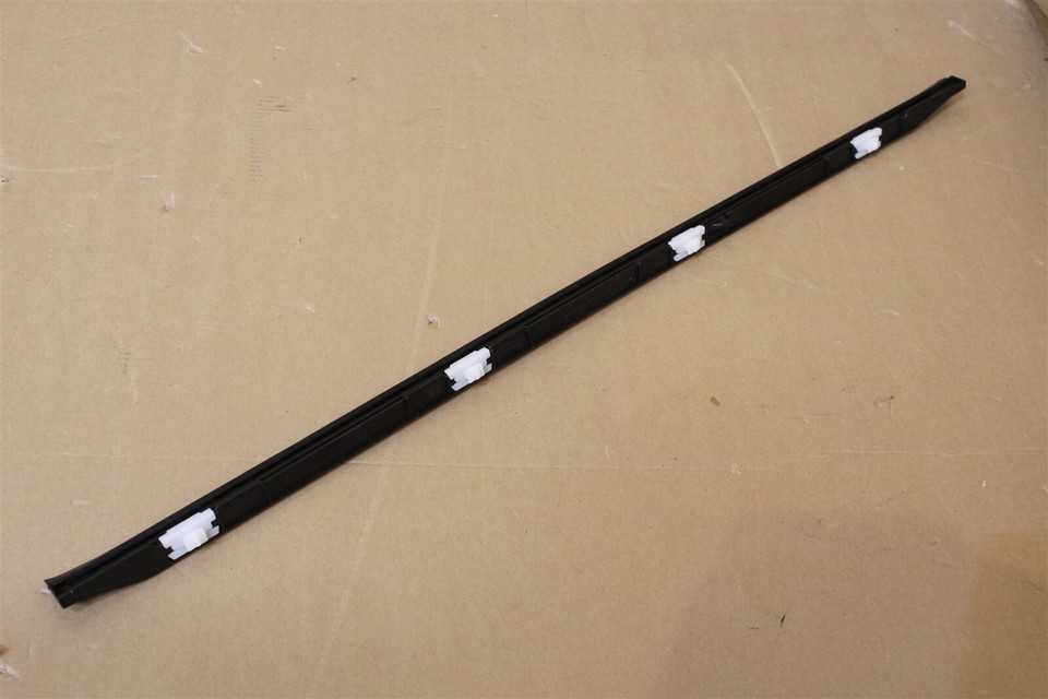 A2046904062 Door Seal New genuine Mercedes-Benz part | eBay UK