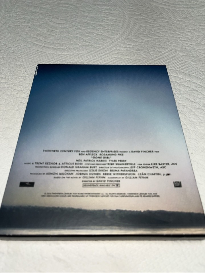 Gone Girl (Blu-ray, 2014) Special Edition With Amazing Amy Book ...