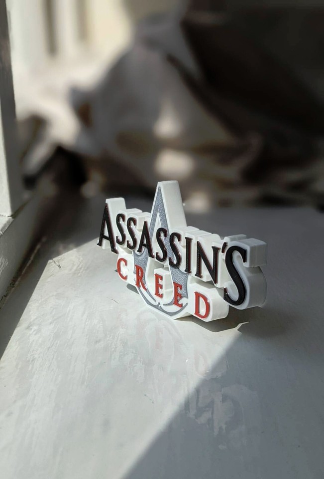 Assassin's Creed Logo Display Plaque Ubisoft Anvil Desmon Miles Beena ...