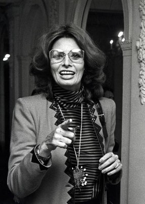 Sophia Loren Sophia Loren Presents New Perfume Sophia September 25- Old ...