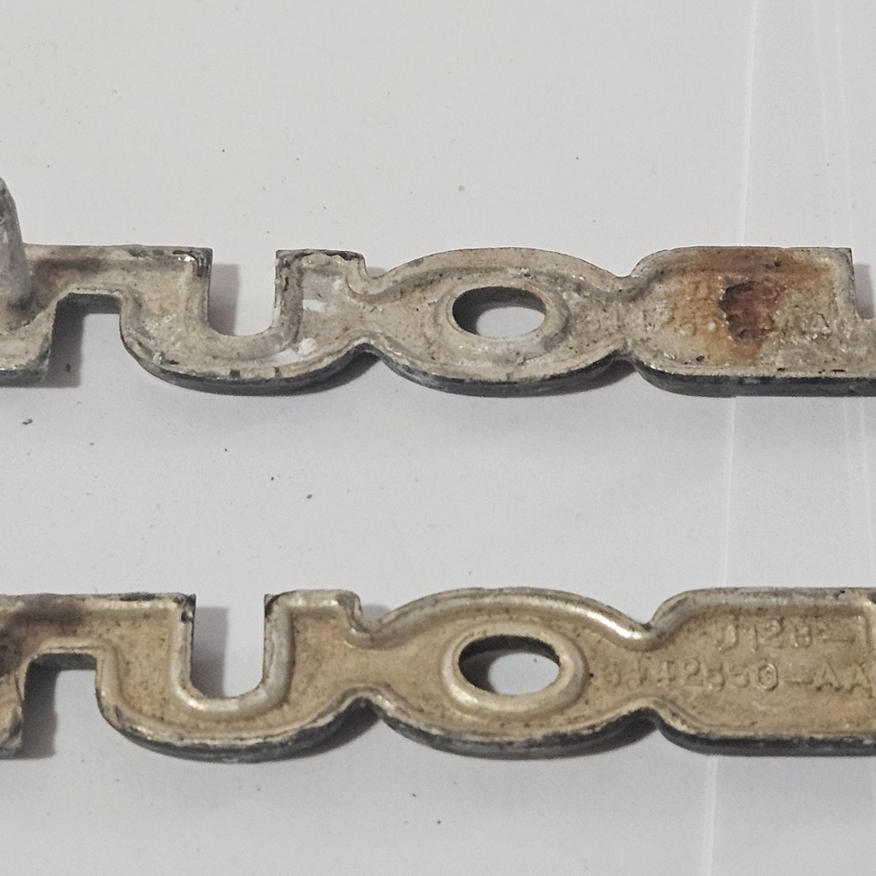 Lot 2 OEM 1971-80 FORD PINTO RUNABOUT SIDE QUARTER PANEL EMBLEM D12B ...