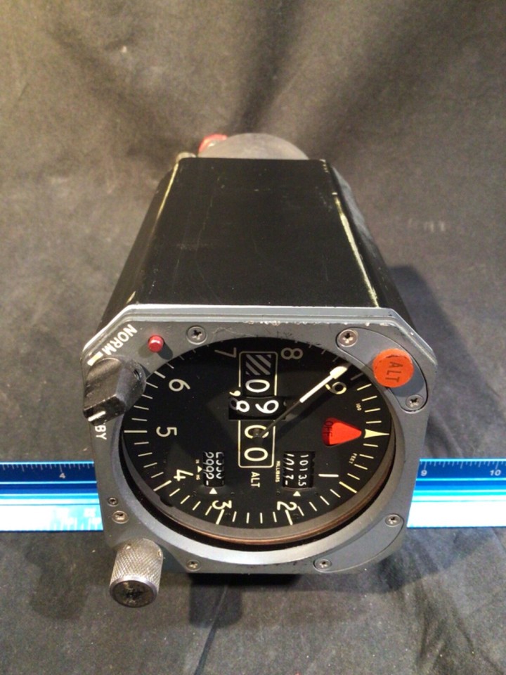 Intercontinental Dynamics Encoding Altimeter P/N 28007-005