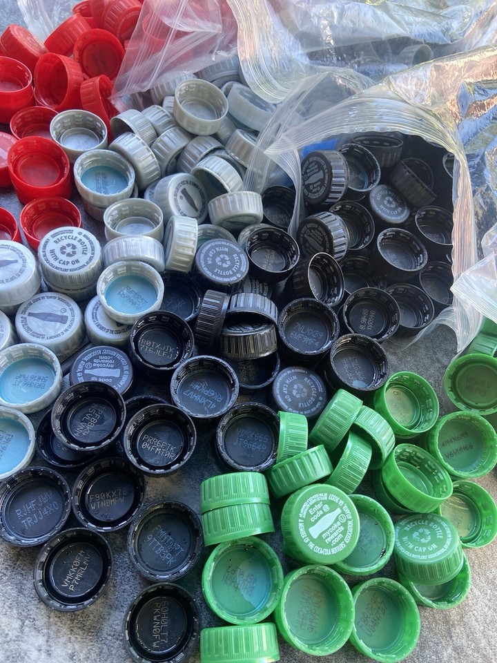 Coca cola Plastic Bottle Caps (LOT OF 100) color of your choice, Unused ...