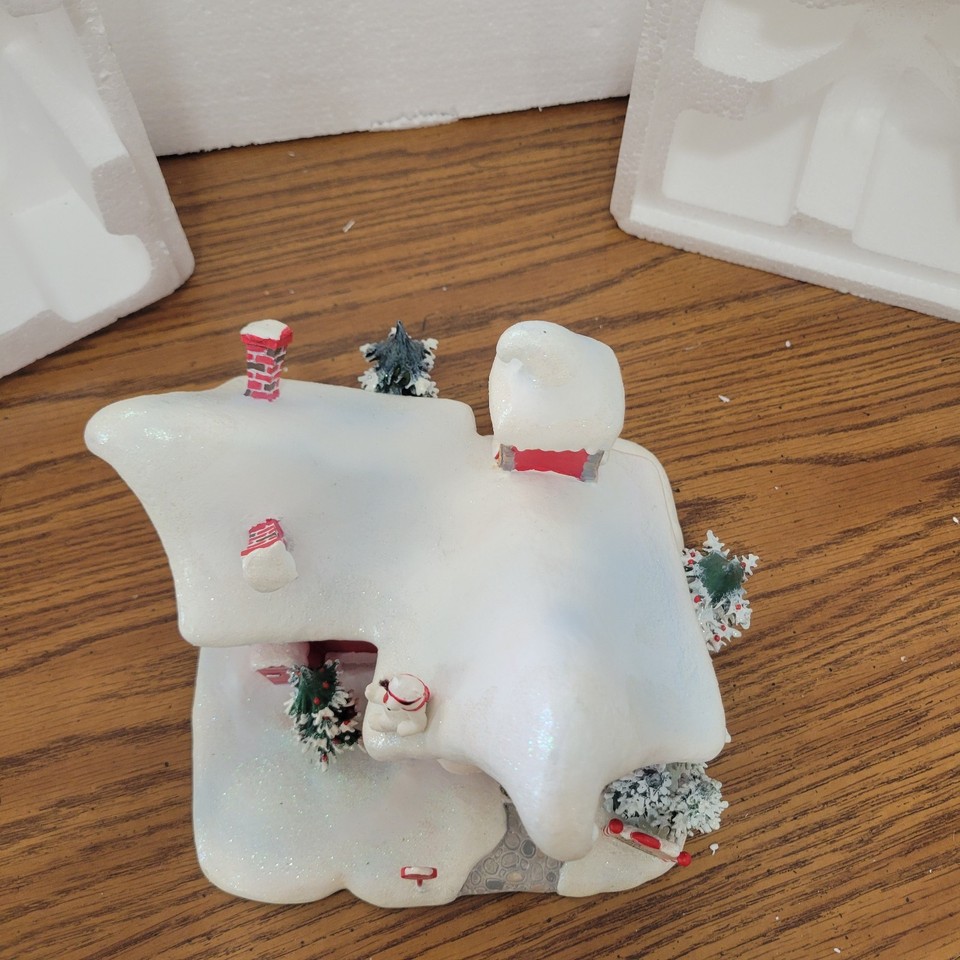 Coca-Cola Polar Bear Village 'Cool Tidings Workshop' Christmas ...