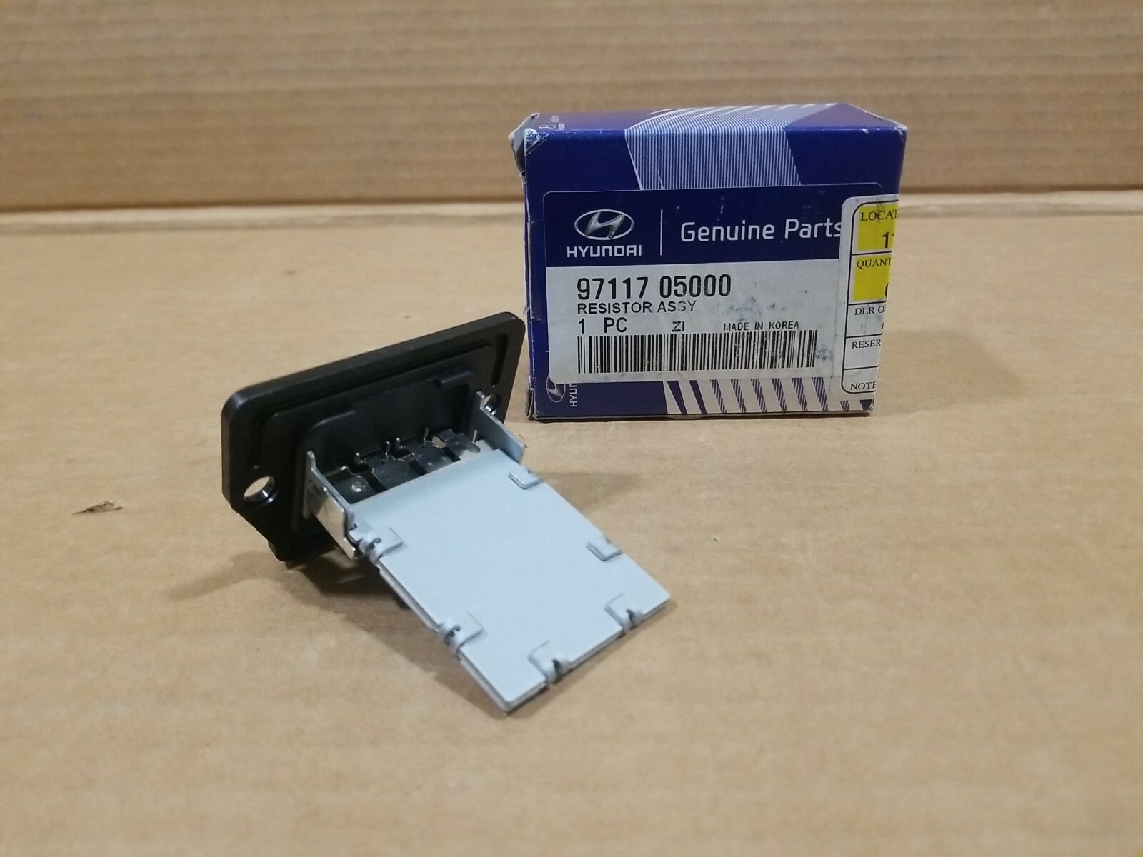 Genuine A/c Blower Motor Resistor OEM for Hyundai 9711705000 for sale ...