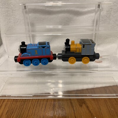 Thomas & Friends Bash Dash Take N Play Die Cast Train Magnetic Lot. Bc ...