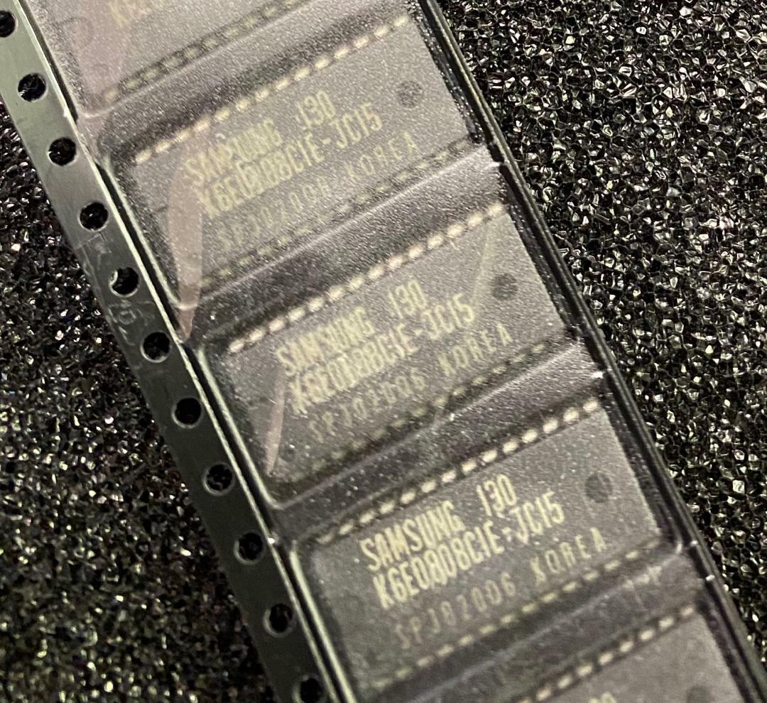SAMSUNG K6E0808C1E-JC15 Standard SRAM, 32KX8, 15ns, CMOS, PDSO28 **NEW ...