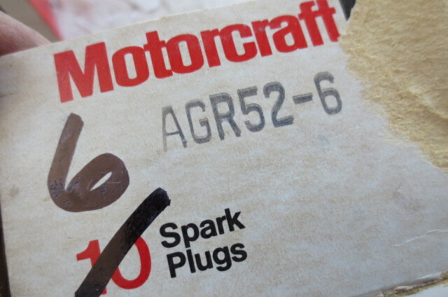 VINTAGE OLD STOCK MOTORCRAFT FORD AGR 526 SPARK PLUG SET (6) | eBay