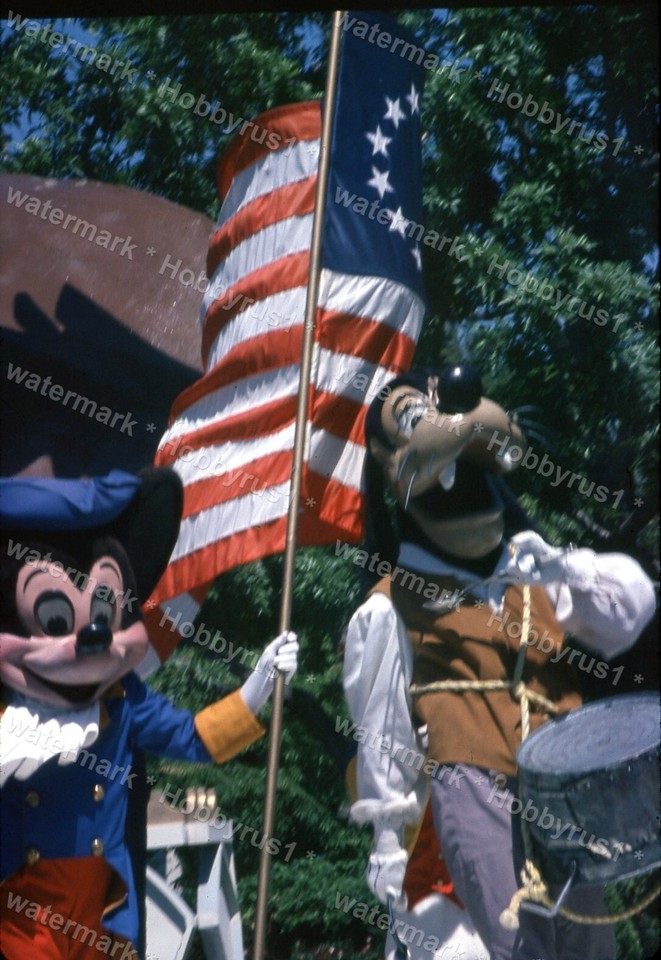 Disneyland Disney Parade Mickey Mouse Goofy 1976 Original 35mm Photo ...