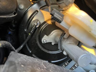 RENAULT TRAFIC X82, P/N 472103682R, 01/15- BRAKE BOOSTER 20463 Kms ...
