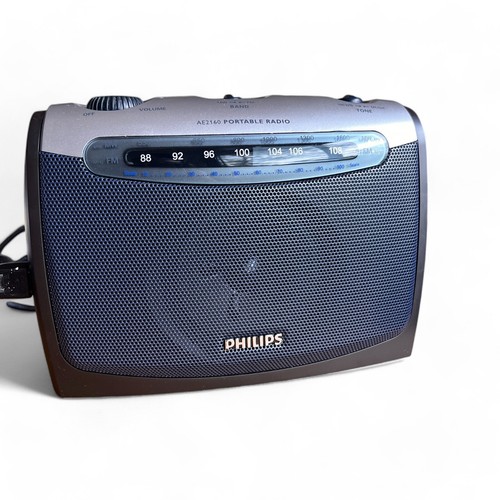 Philips AM/FM Portable Radio Black Battery and/or AC Power AE2160 ...