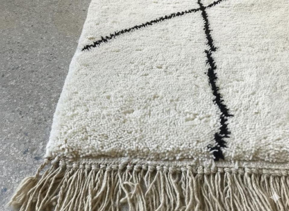 Handwoven Color White & Black Modern Abstract Moroccan Wool Rug Carpet ...