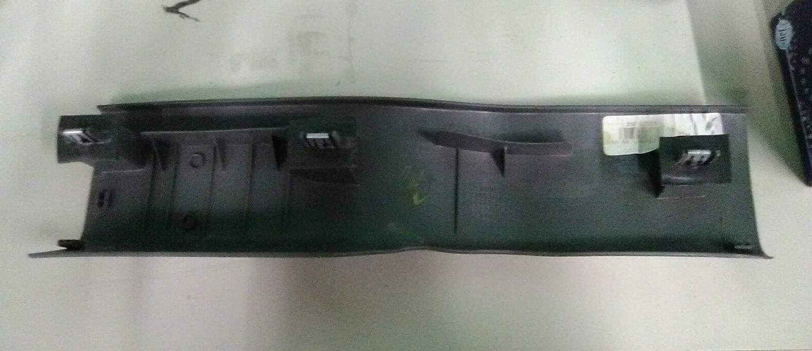 2009 Chevy Malibu Floor Carpet Retainer OEM #25952331 Used | eBay