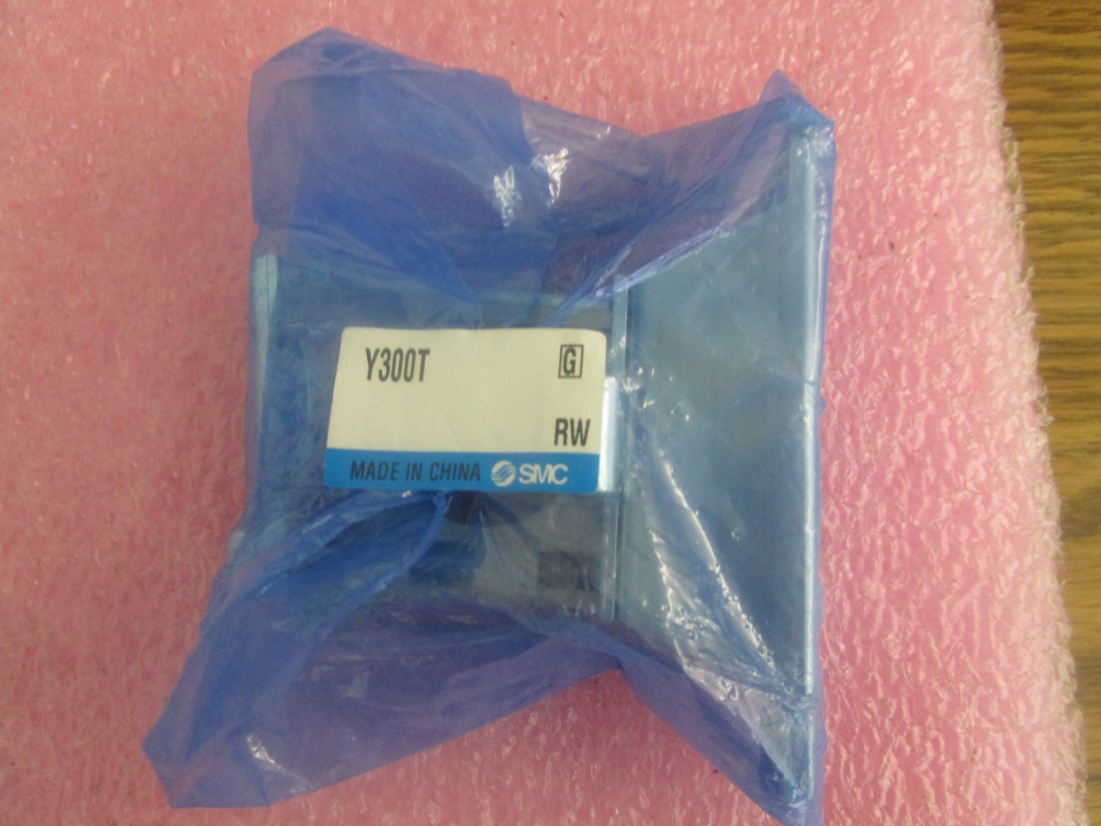SMC Model: Y300T-A Valve Bracket. New Old Stock | eBay