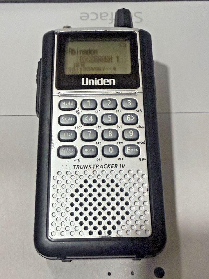 UNIDEN BCD396XT TRUNKTRACKER IV APCO 25 Digital Handheld Bearcat Police ...