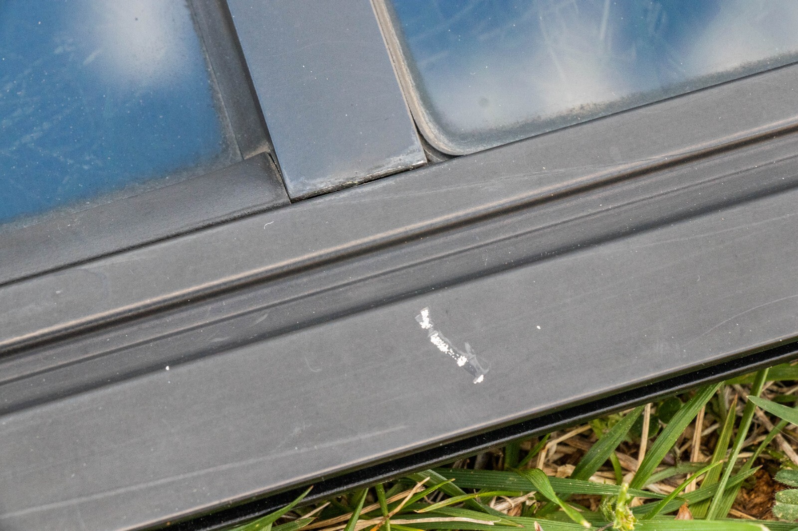 ARE Camper shell (Right) Window 14-18 Chevy 5.7ft Bed CC Camper shell ...