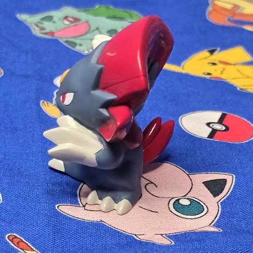 Pokemon Weavile Figure Finger Puppet 2005 Nintendo Bandai PVC Japan USA ...